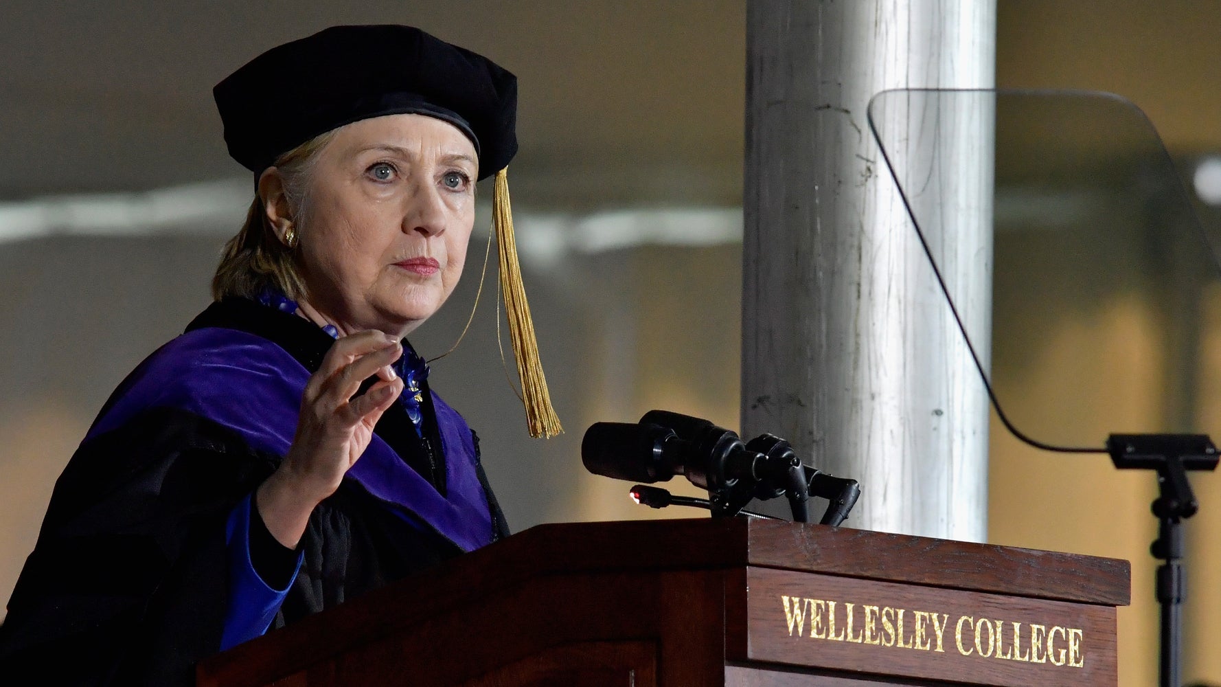 Hillary Clinton Compares Trump To Nixon In Passionate Commencement ...