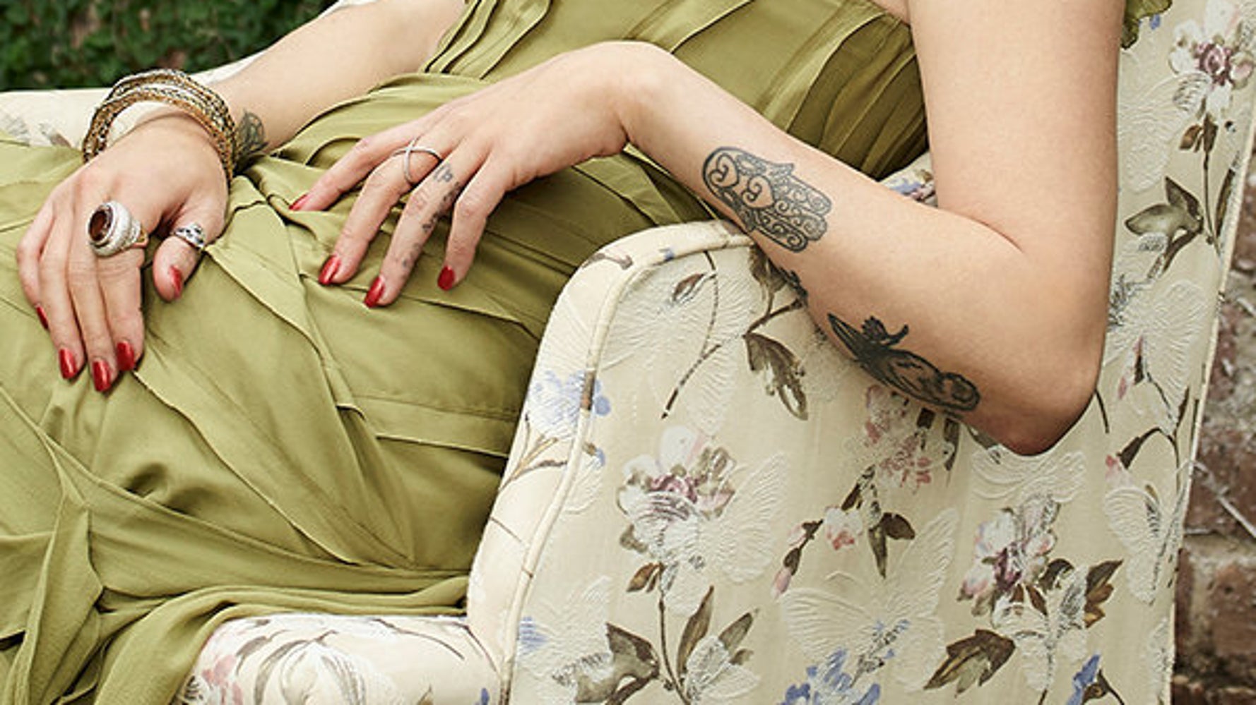 Southern Charm Savannah's Ashley Borders Sets the Record Straight ...