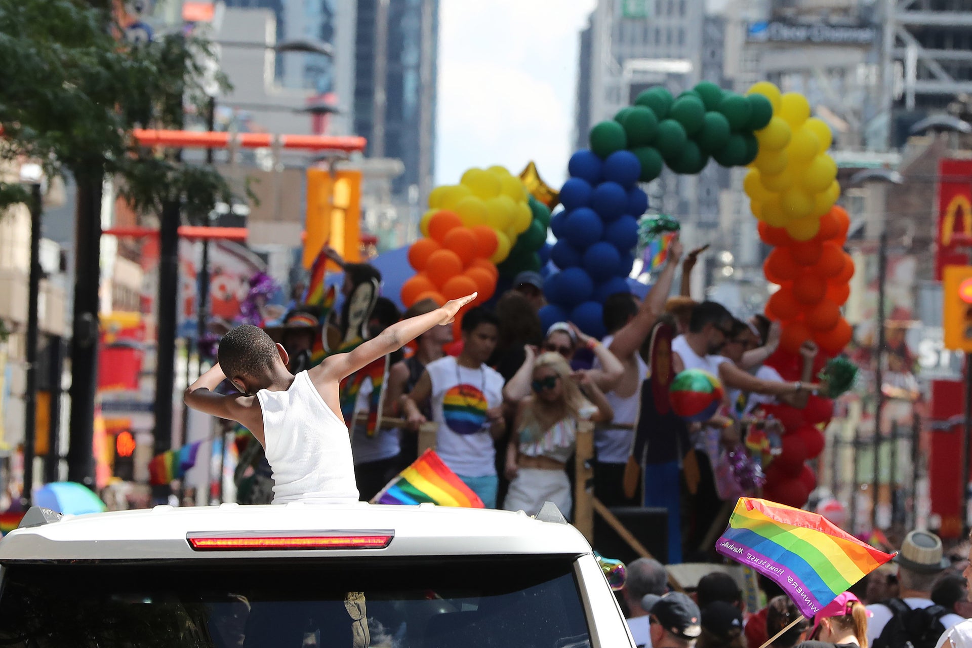 28 Photos Of Kids At Pride Parades Who Know That Love Is Love ...
