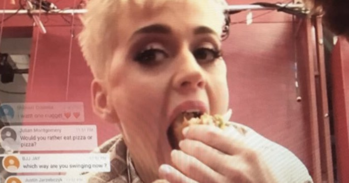 Katy Perry Kissing Miley Cyrus On The Lips