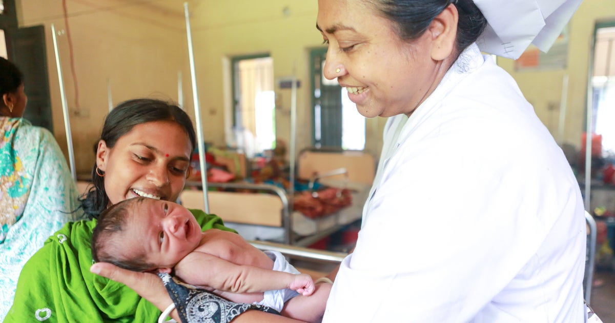 'My Midwife' Photos Capture The Beautiful Bonds Formed By Mums And ...