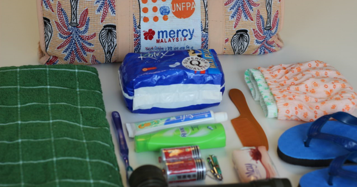 What’s In Your Bag? Inside A Dignity Kit For Refugee Women | HuffPost ...