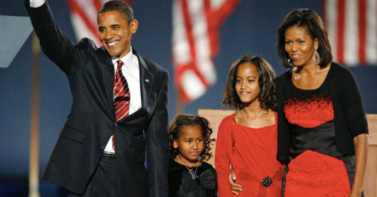 Barack Obama Just Posted The Sweetest Father's Day Throwback Photo ...