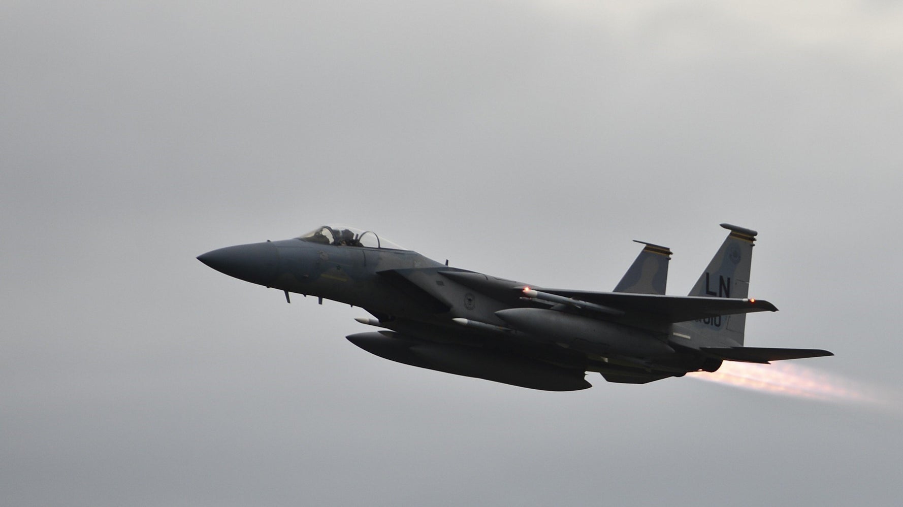 U.S. Shoots Down Pro-Assad Regime Drone In Syria | HuffPost Latest News