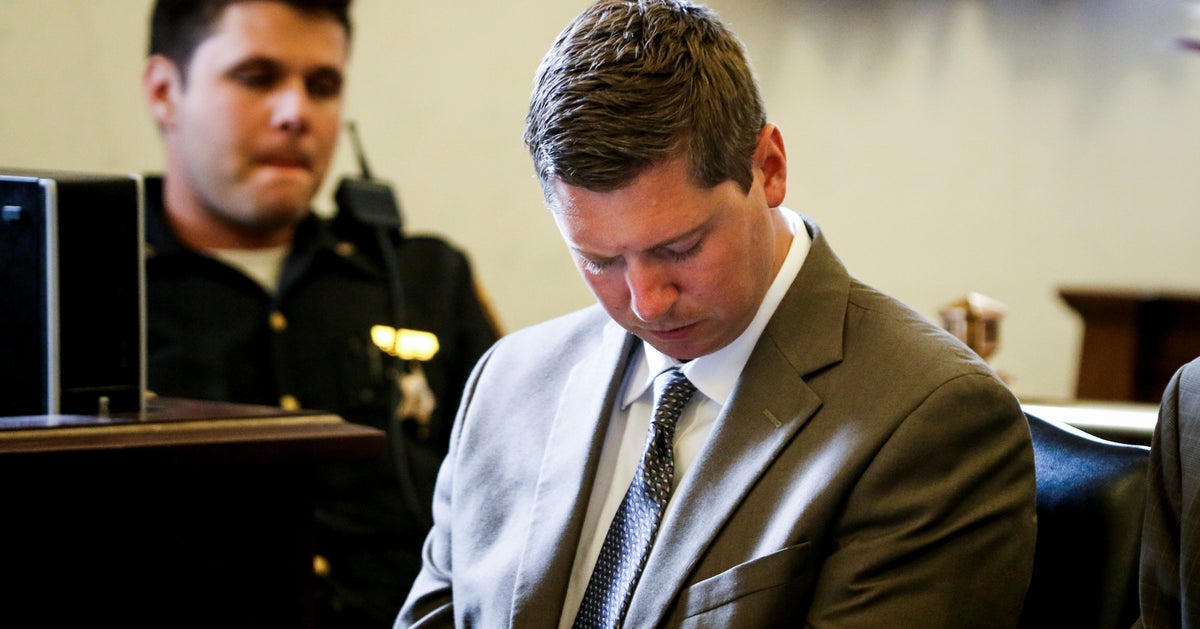 Judge Declares Second Mistrial For Former Ohio Cop Who Fatally Shot Sam ...