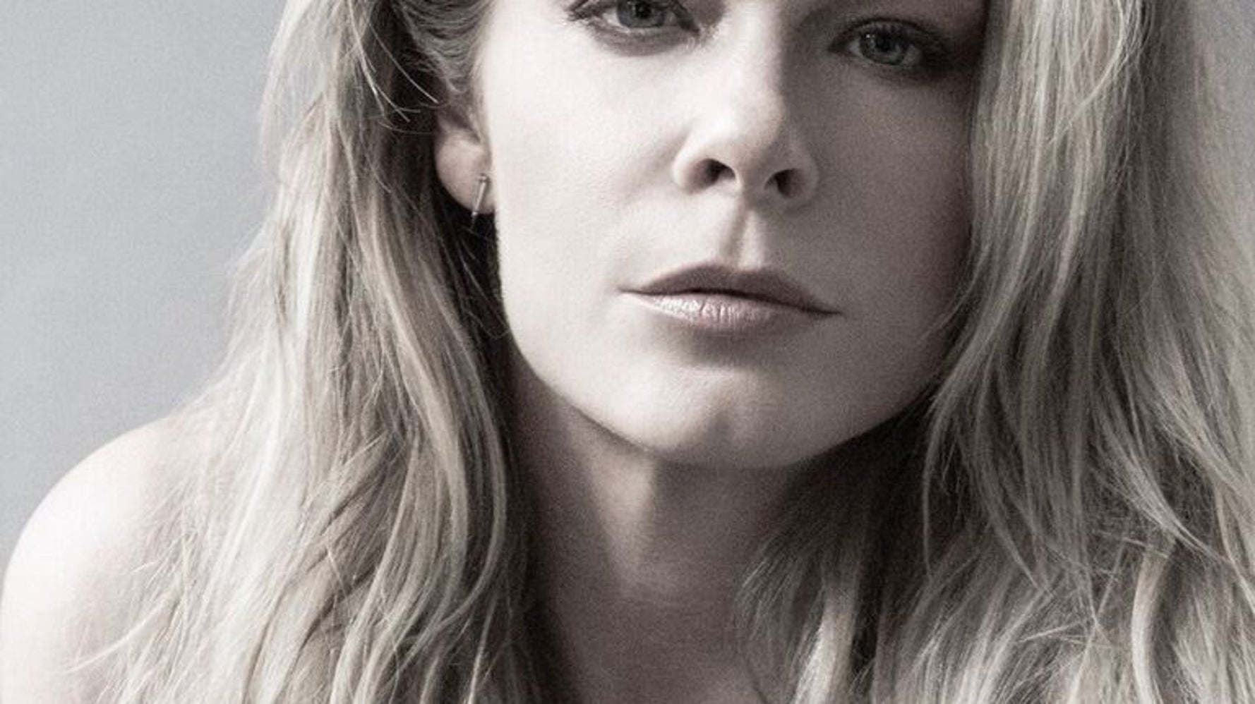 LeAnn Rimes Hits The NYC Pride Stage With Her Own Glorious Message of ...