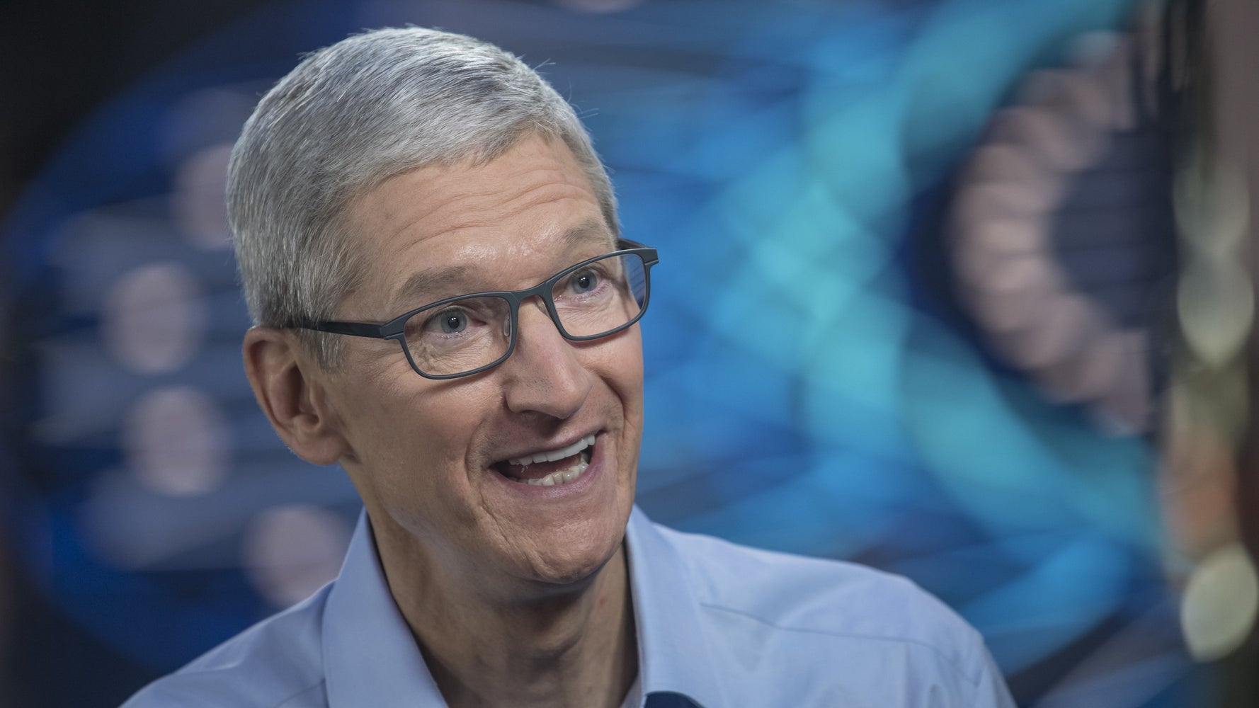 Tim Cook's July Fourth Tweet Has A Not-So-Subtle Message | HuffPost Impact