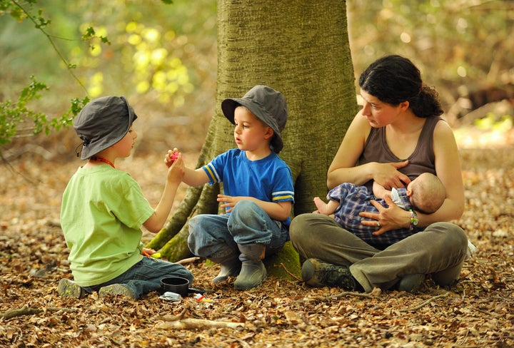 Mums Experiences Of Breastfeeding In Public Arent Always Negative As