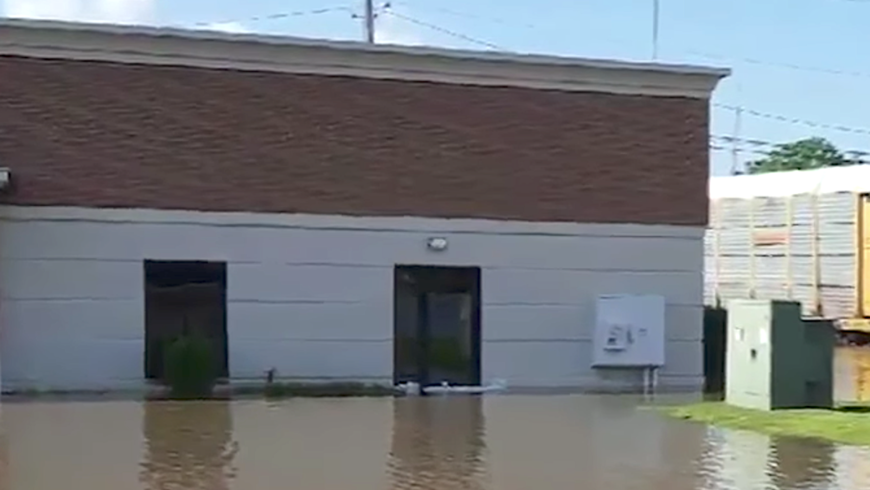 Flooding Destroys All The Cash Inside Wisconsin Bank’s Vault | HuffPost ...