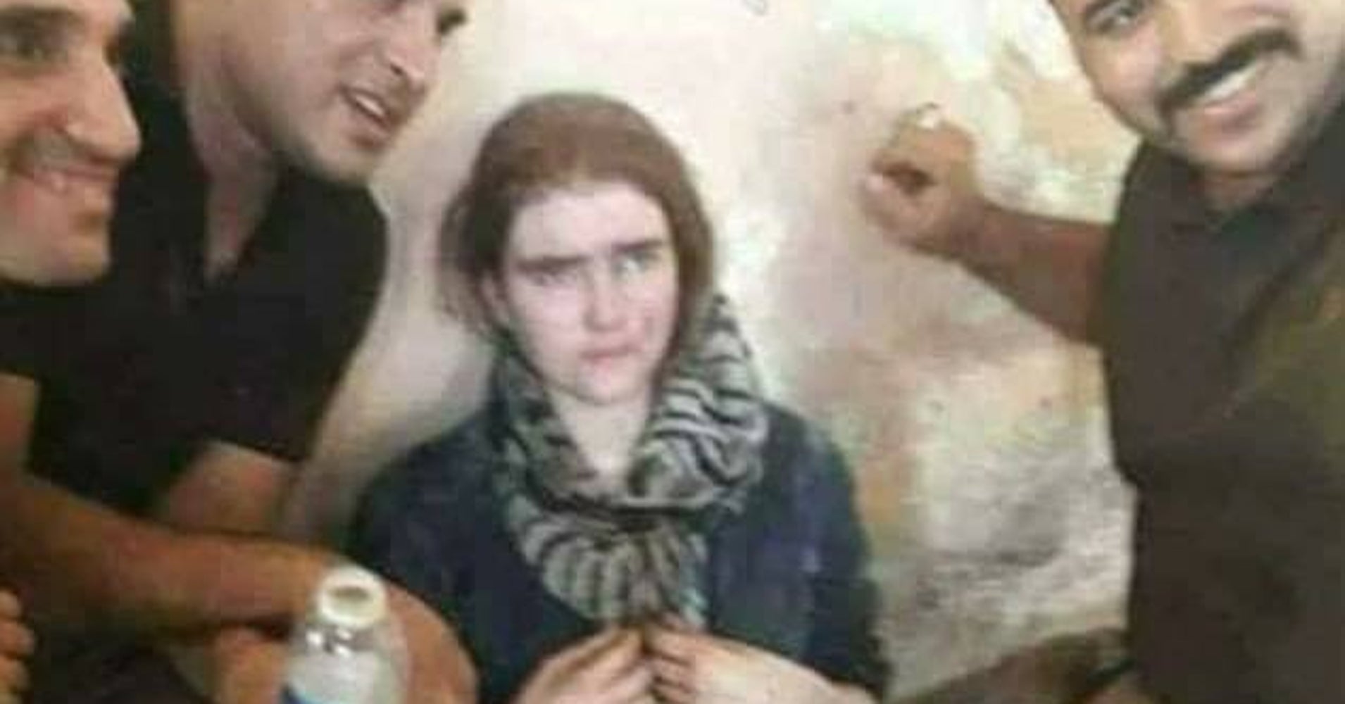 Germans Canadians Reportedly Among Captured Women Who Fought For Isis
