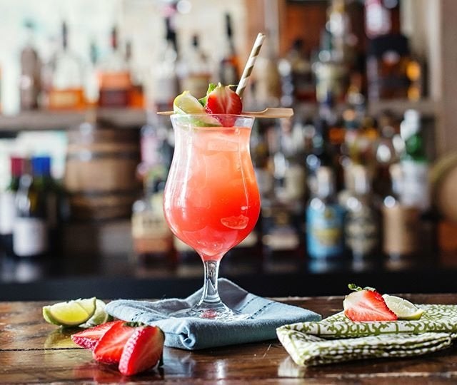A Completely Subjective Ranking Of Beach Cocktails From Best To Worst Huffpost Life