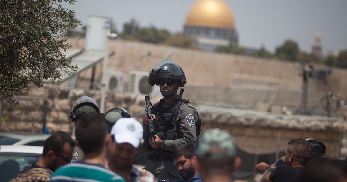 Protesters Clash With Police After Access To Aqsa Mosque Barred For ...