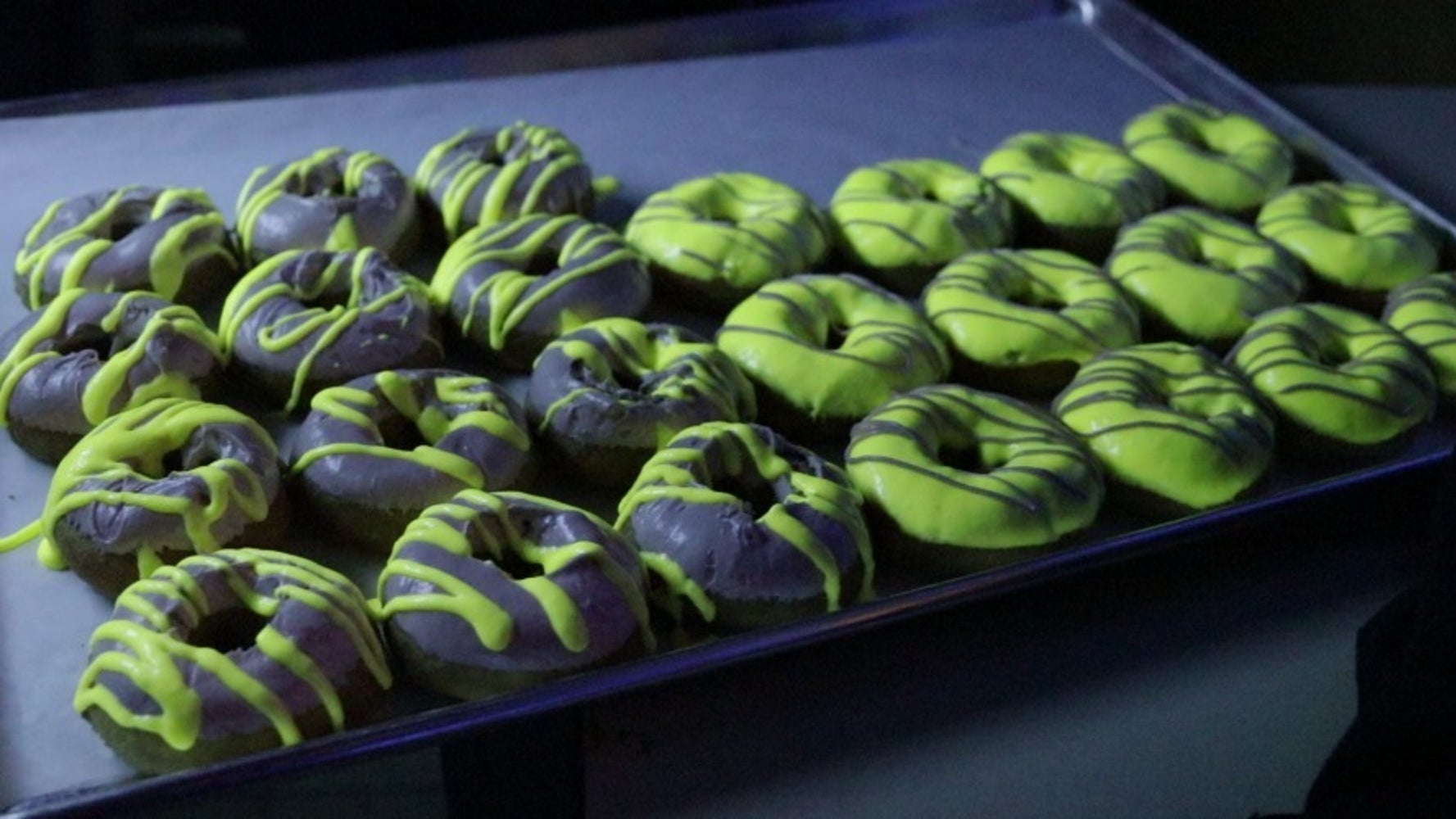 This Bay Area Donut Shop Makes The World’s First Glow-In-The-Dark ...