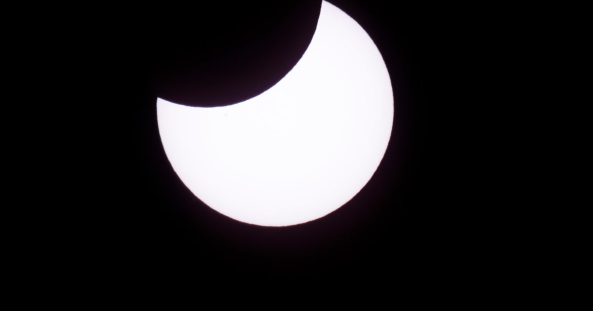 How To Watch The Eclipse Without Burning Holes In Your Eyeballs ...