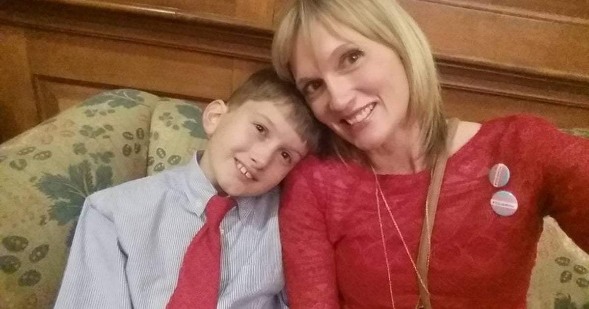 Amber Briggle And The Strength of American Motherhood | HuffPost Life