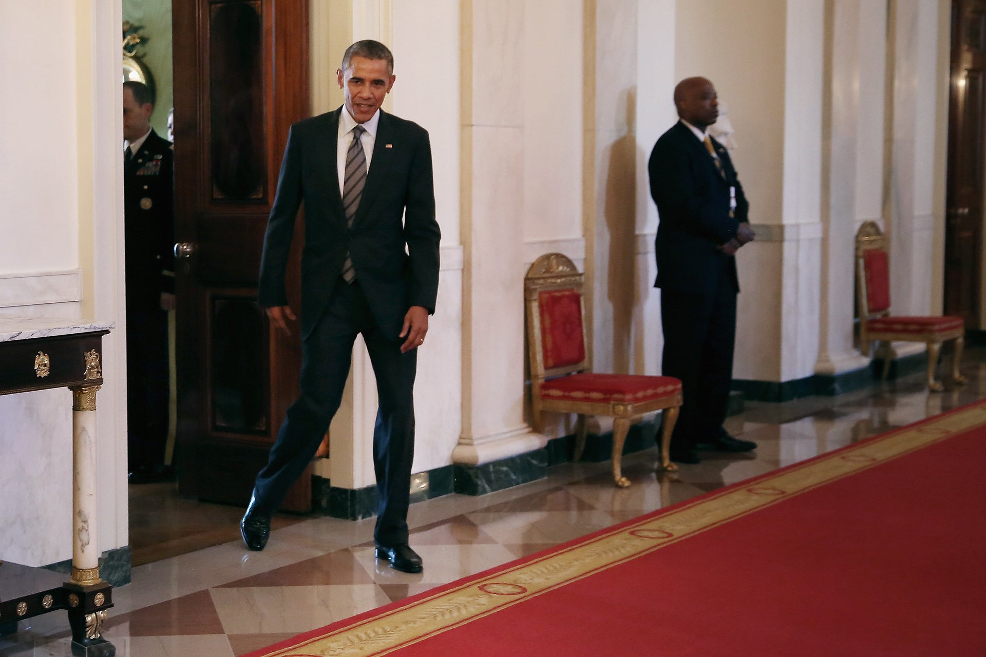 Barack Obama's Swaggiest Outfits, From Suits To Swimsuits | HuffPost Life