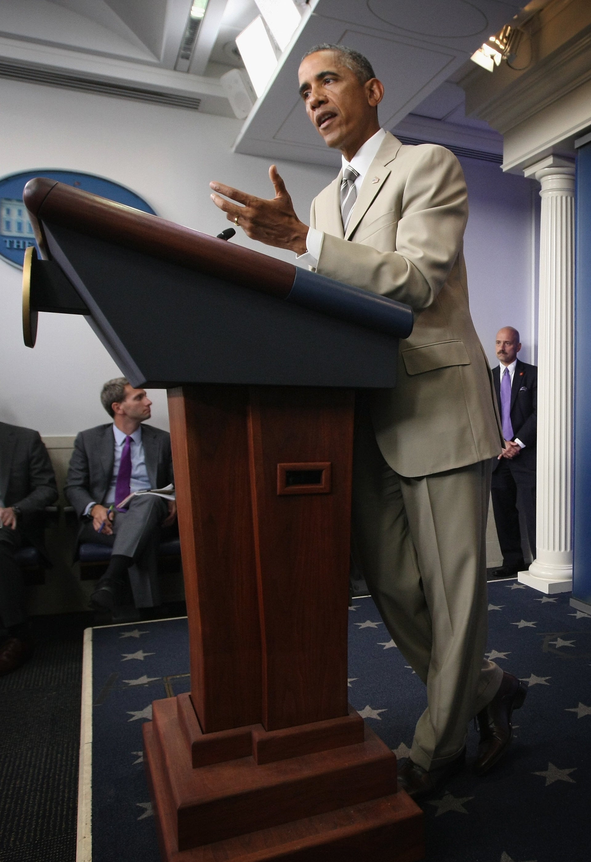 Barack Obama's Swaggiest Outfits, From Suits To Swimsuits | HuffPost Life