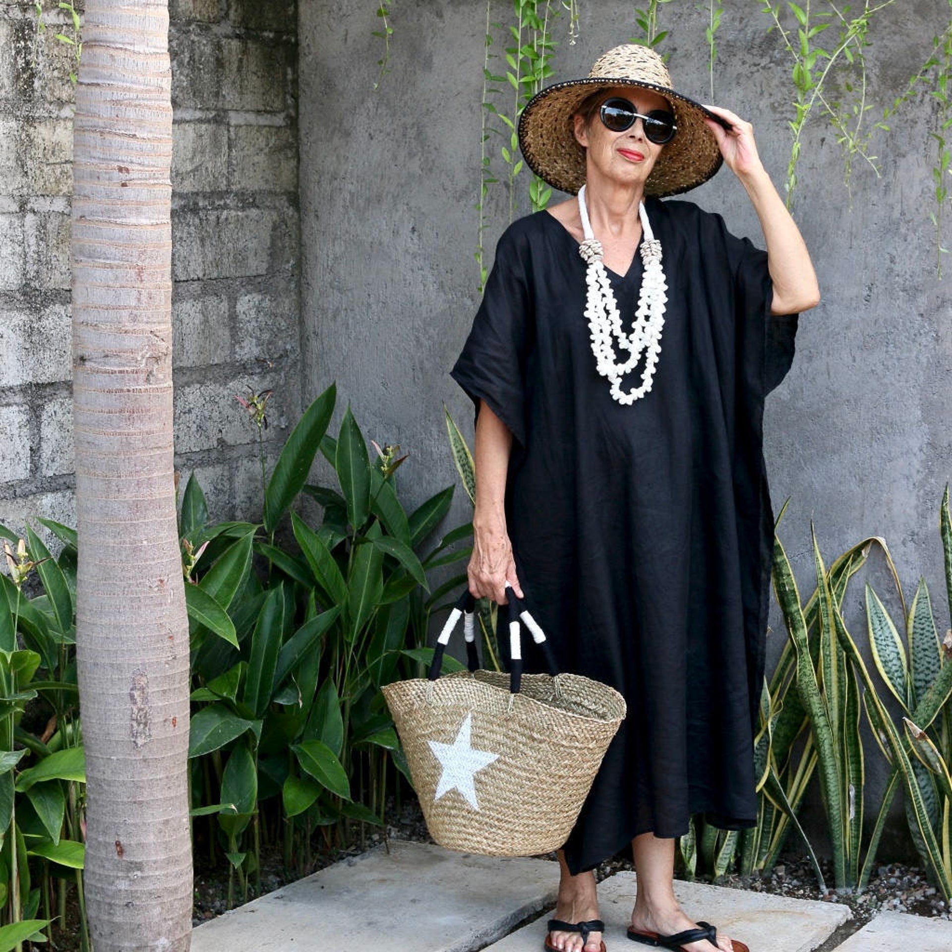 Hillary Clinton Is A Mid-Summer Wedding's Dream In Kitten Heels And A ...