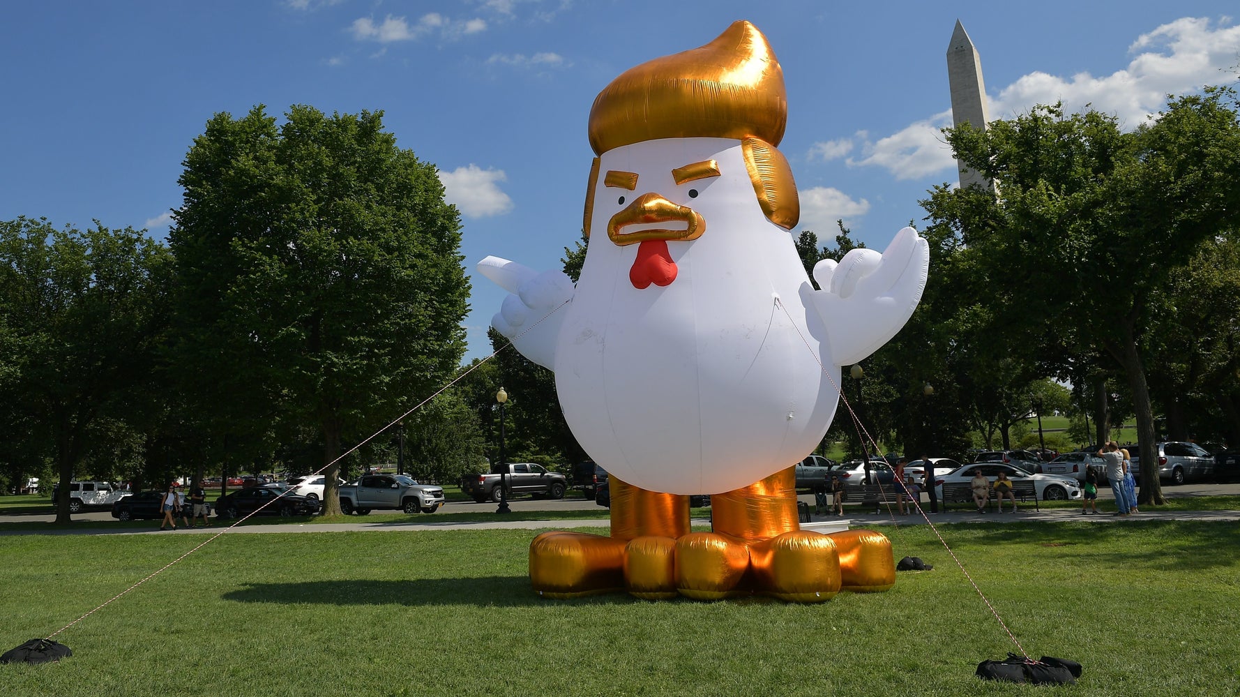 Monumental 'Trump Chicken' Roosts Near The White House | HuffPost