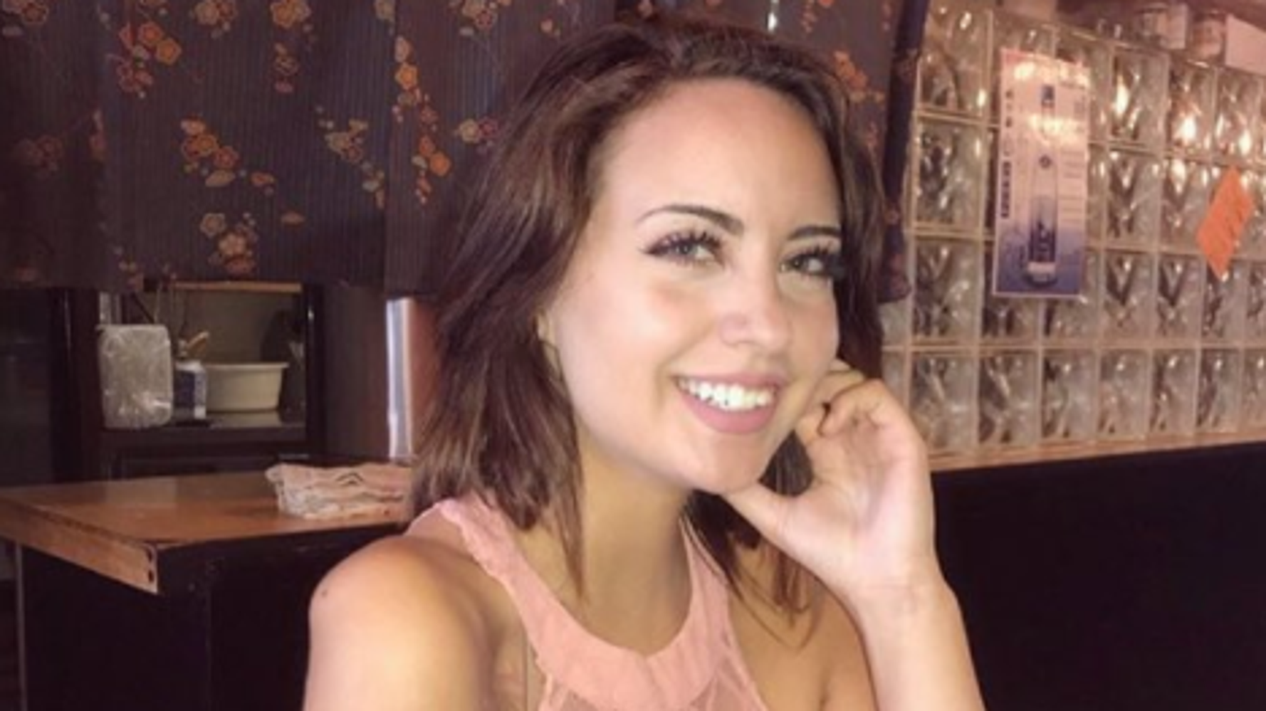 Woman Who Lost Her Arm Has A Hilariously Brilliant Tinder Bio ...