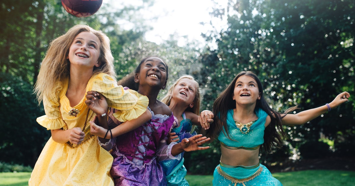 Disney's Empowering Photo Series Shatters The Princess Stereotype ...