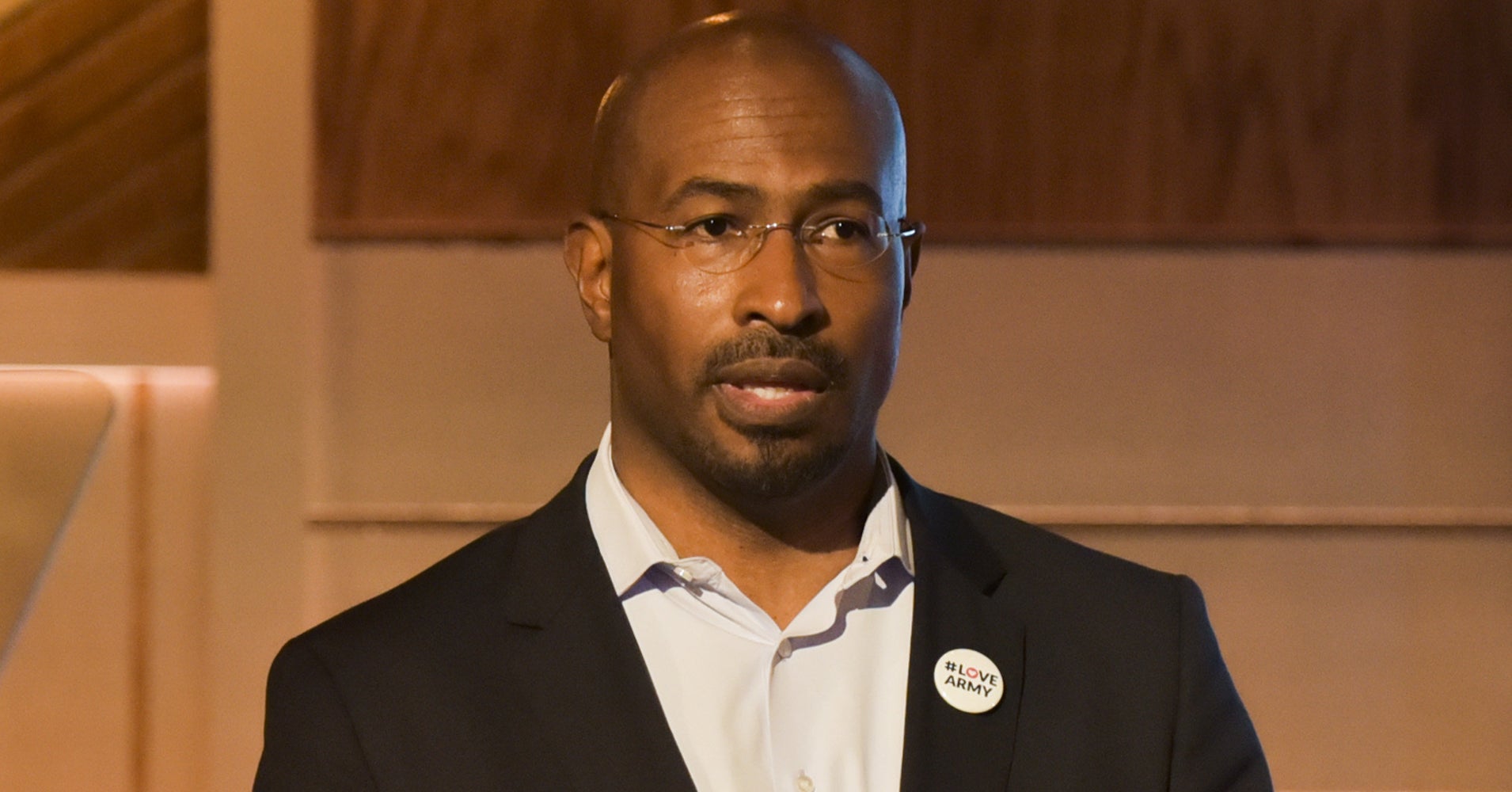 Tearful Van Jones At A Loss For Words Over Trump's Defense Of White ...