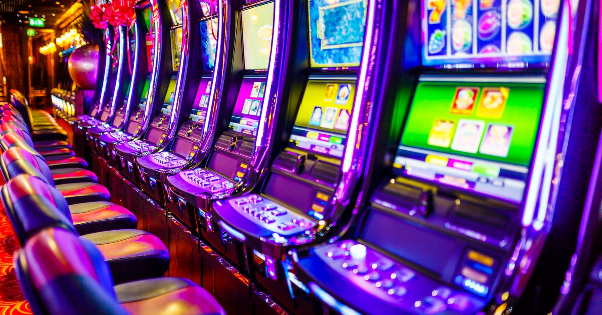 Adult Gambling Addiction Tied To Childhood Trauma | HuffPost Life