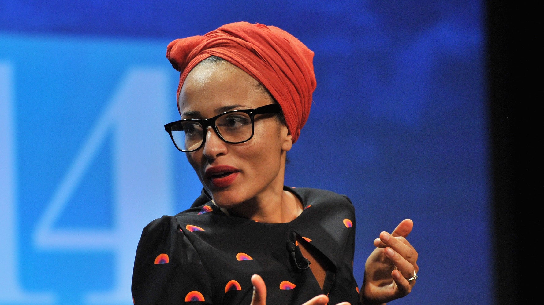 How Zadie Smith Taught Her 7-Year-Old Daughter That Beauty Is A Waste ...