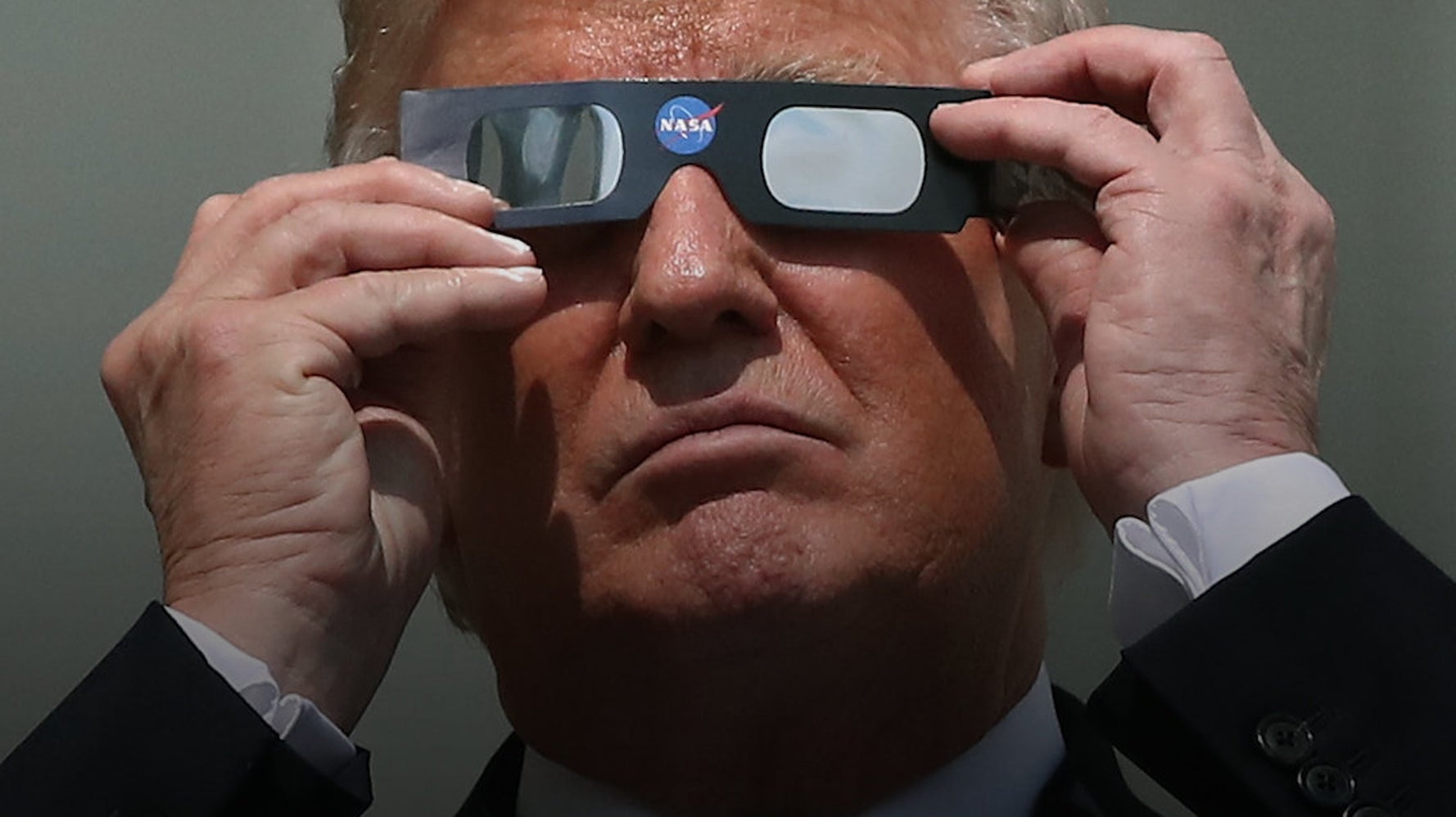 Trump Stares Directly Into Eclipse | HuffPost Videos