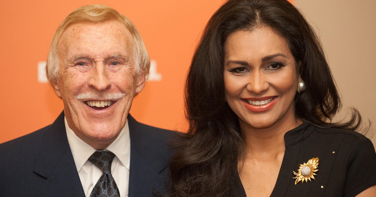 Bruce Forsyth's Family 'Heartbroken' Over His Death, As They Thank Fans ...