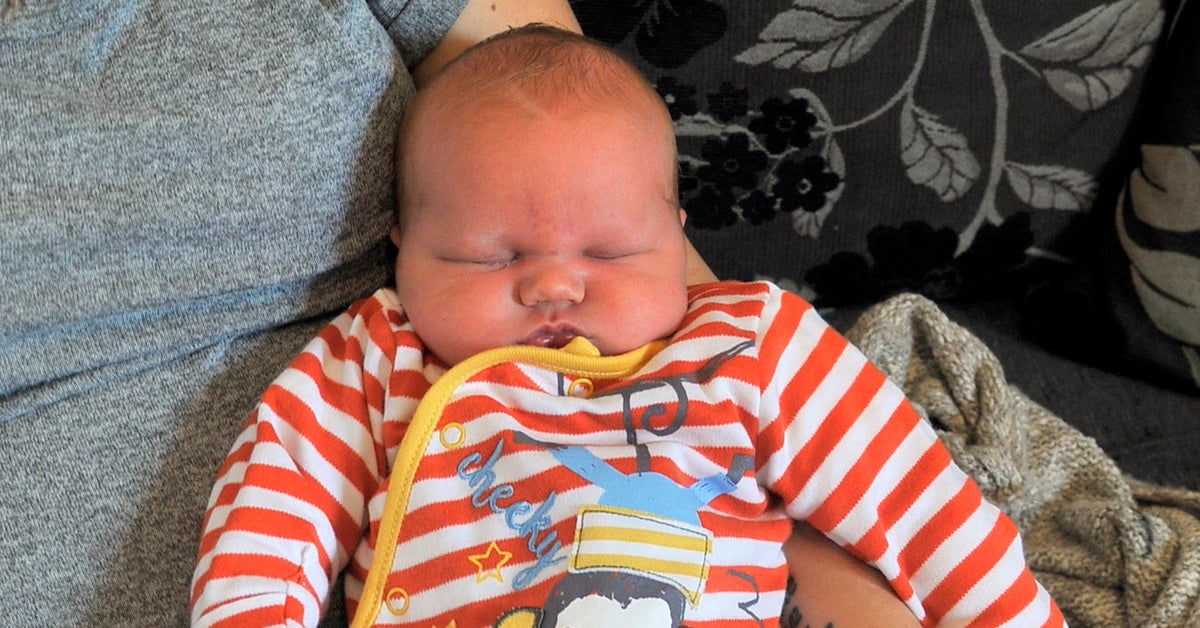 Mum Gives Birth Naturally To 12lb Baby: One Of The Biggest Babies ...