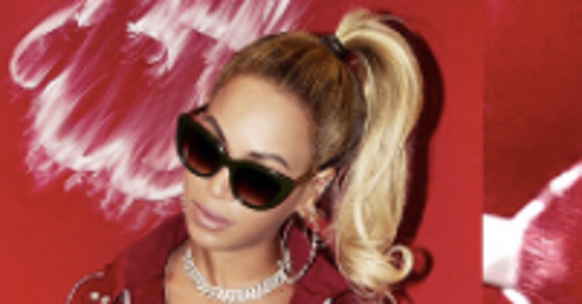 Beyoncé Was Red-Hot Retro At The Bruno Mars Concert In New York City ...