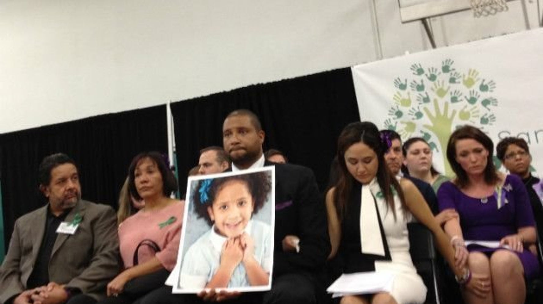 Sandy Hook Mother Tears Into Congress After Las Vegas Massacre | HuffPost