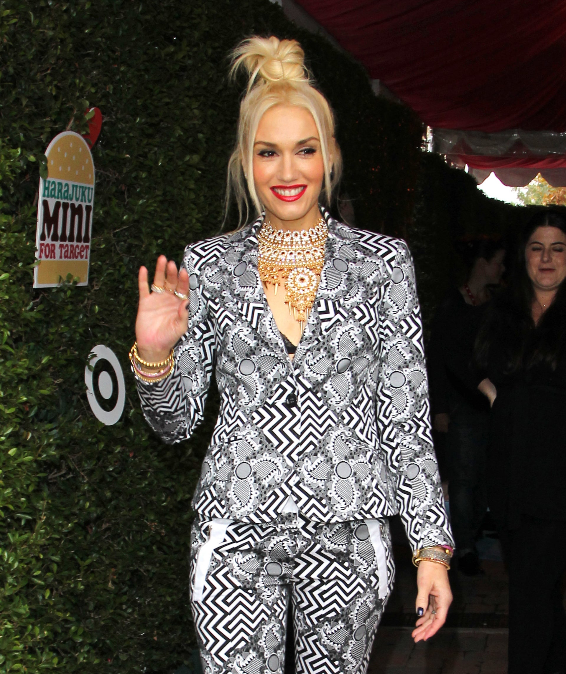 62 Photos Of Gwen Stefani's Iconic Style Through The Years | HuffPost Life