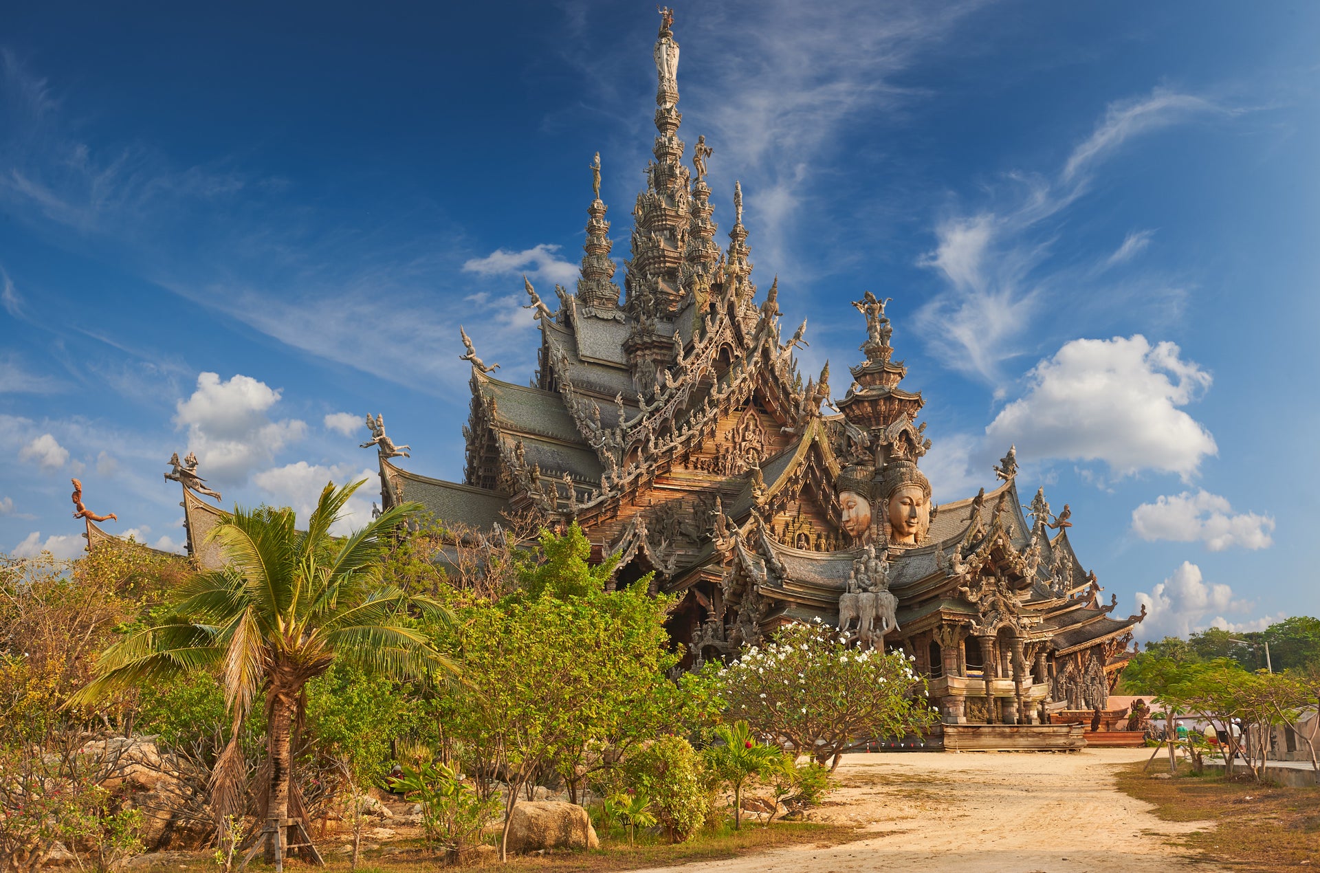 17 Photos of Sacred Sites That Will Awaken The Traveler In You ...