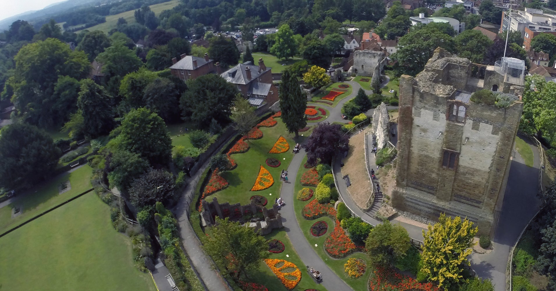 5 Reasons You Need to Visit Guildford, England | HuffPost