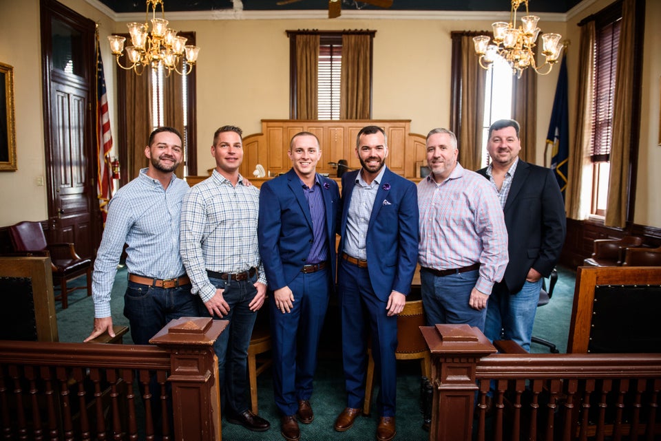 This New Orleans Courthouse Wedding Is The Epitome Of Low-Key Elegance ...