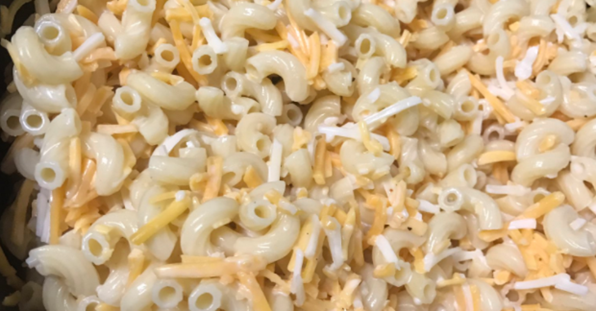 The Internet Is Traumatised By This Awful Mac And Cheese Attempt ...