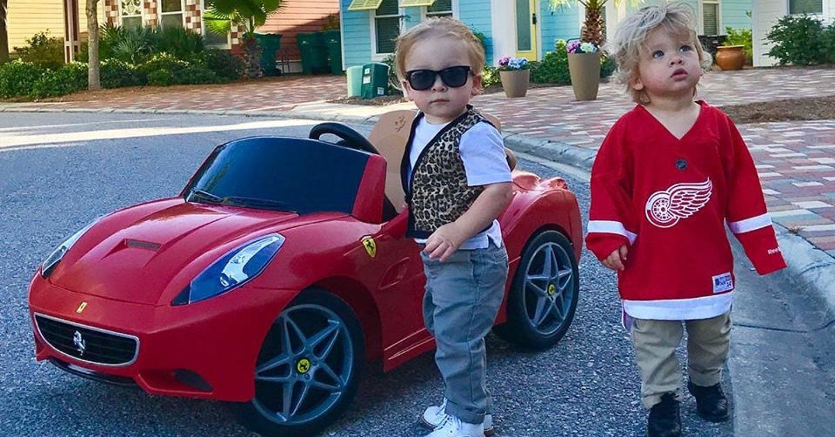 Twins' 'Ferris Bueller's Day Off' Costumes Come Complete With A Mini ...