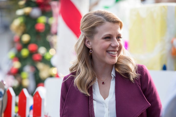Hallmark Offers Impressive Holiday Entertainment for 2017 | HuffPost ...