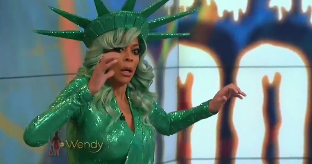 Wendy Williams Faints Live On Air After 'Overheating' In Statue Of ...