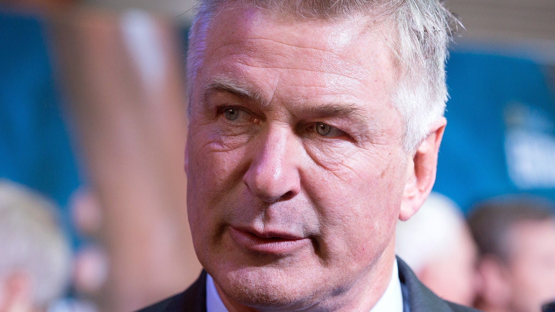 Alec Baldwin Goes Twitter Dark, For A New York Minute, In Feud Over ...