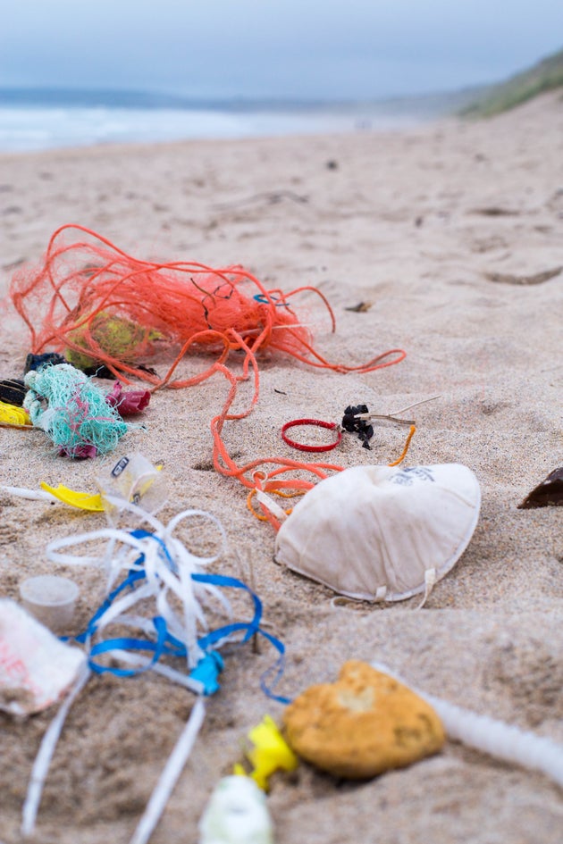 The 10 Products Littering Our Beaches The Most, Revealed By The Marine ...