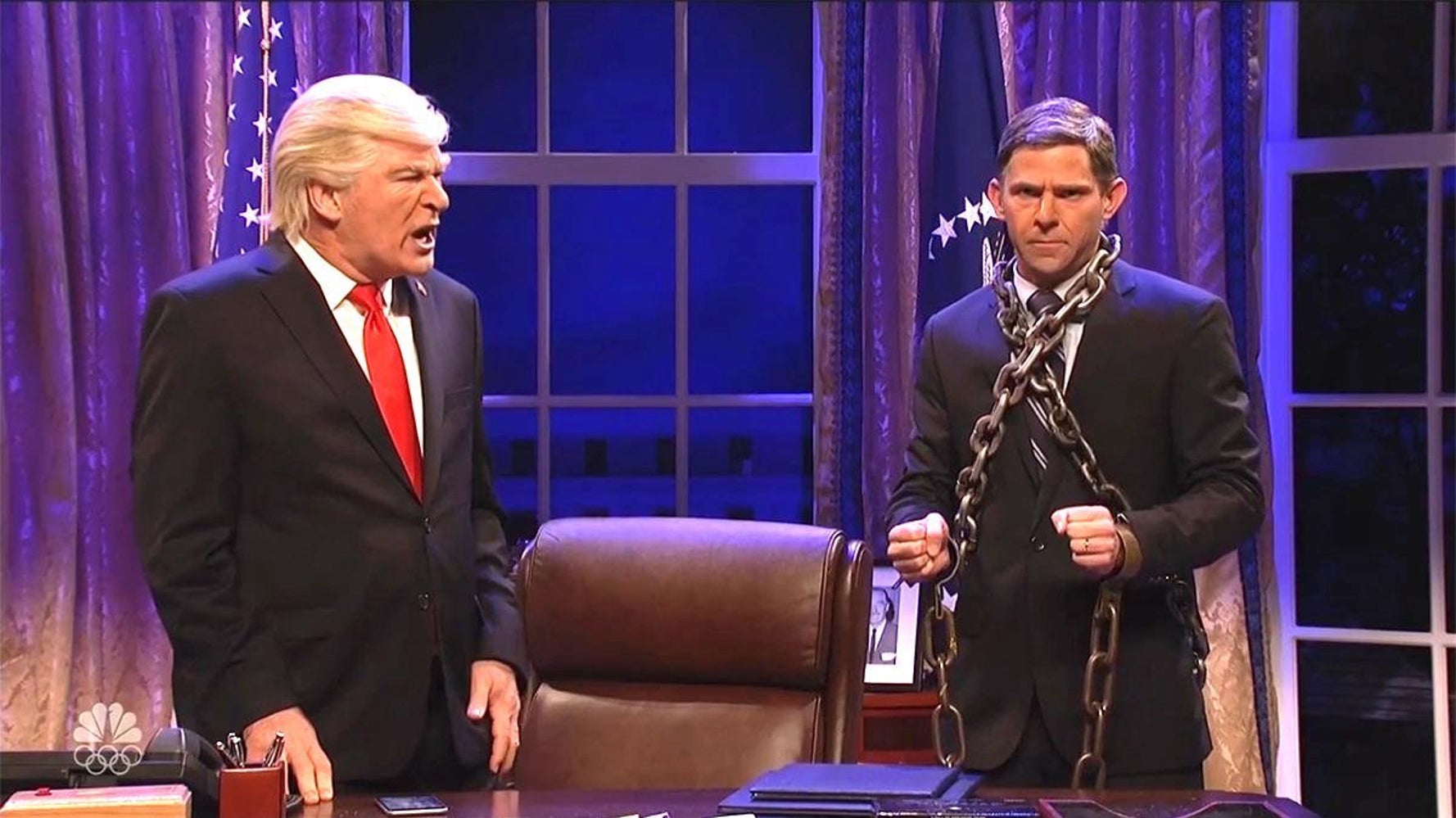 Baldwin's Scrooge-Trump Flamed By Ghosts On 'Saturday Night Live ...