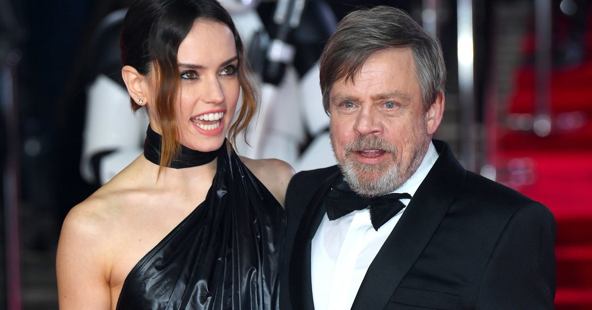 'Star Wars' Premiere Sees Daisy Ridley, Mark Hamill And Co Joined By ...