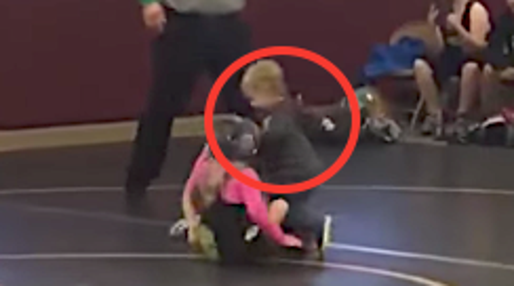 Toddler Mistakes Sister's Wrestling Match For Real Fight, Runs In To ...