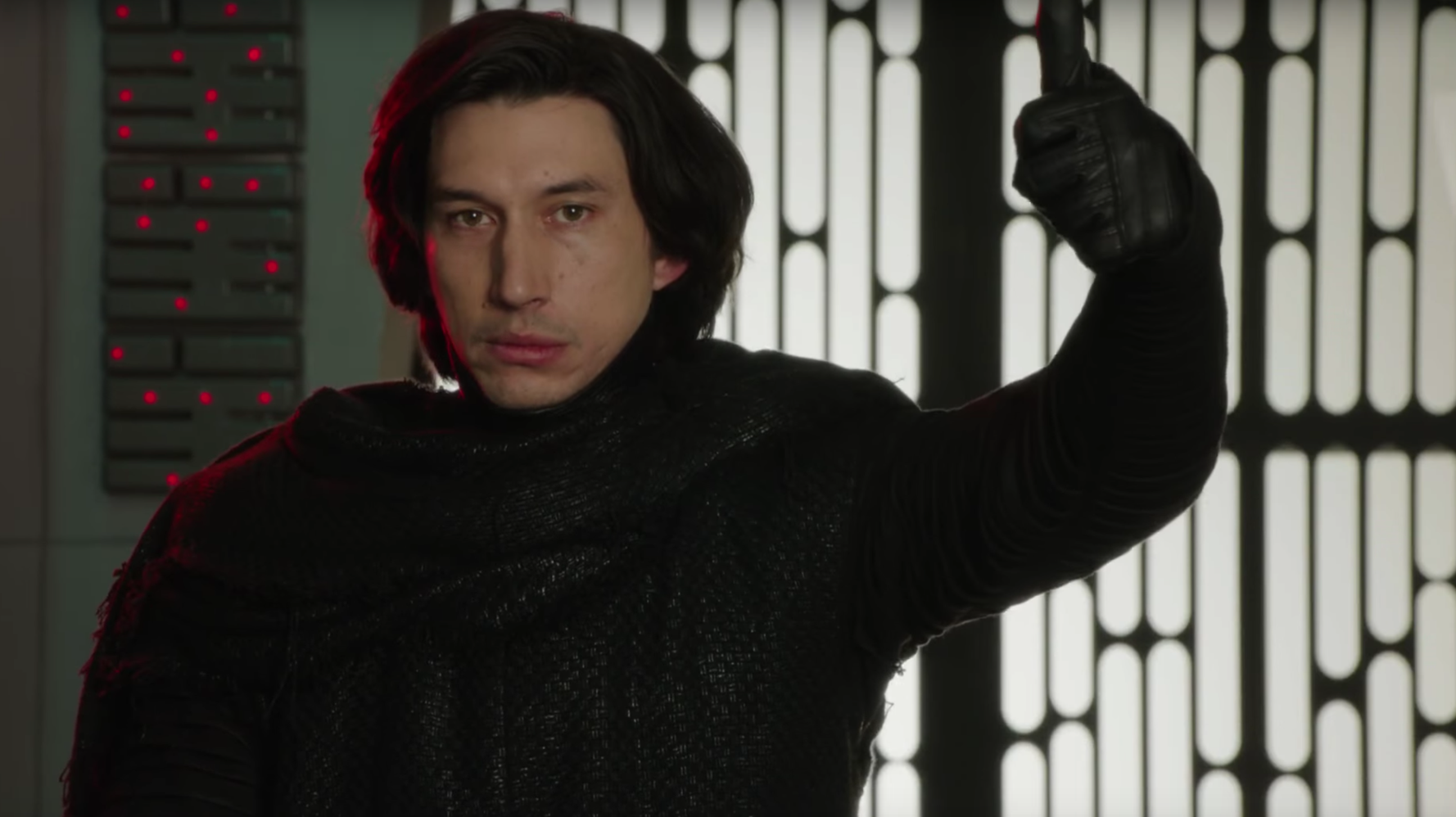Heres Why Kylo Ren Was Shirtless In Star Wars The Last Jedi Huffpost Entertainment