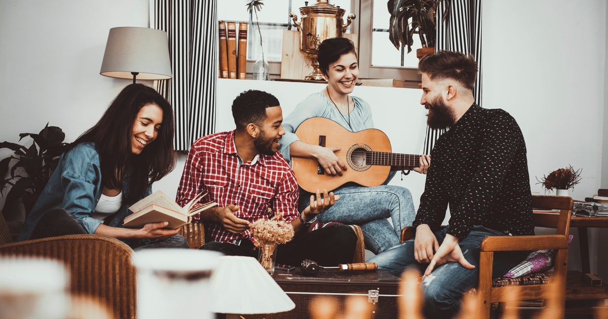 From Karaoke To Carols: How Group Singing Can Boost Mental Health ...