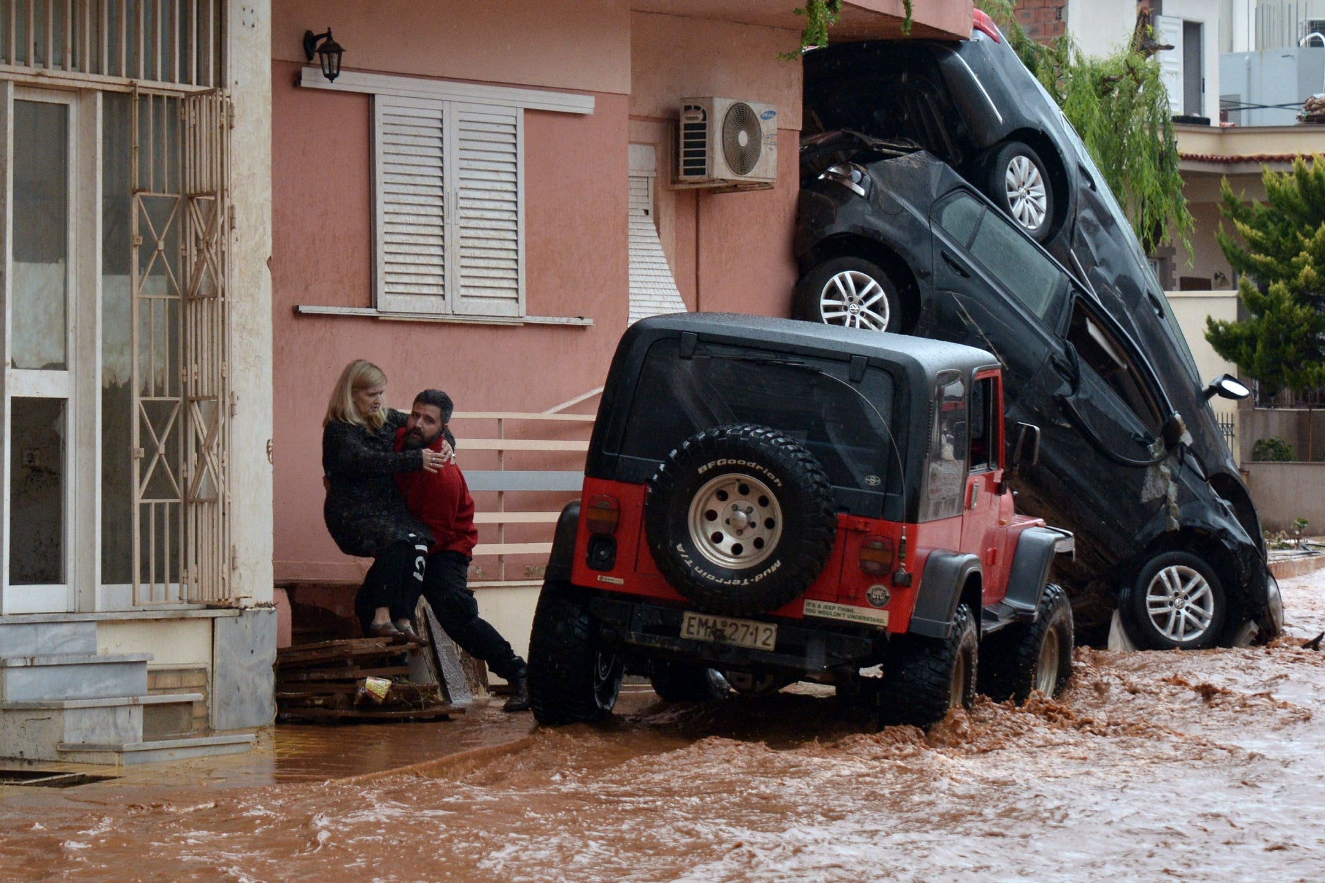 26 Photos That Show The Natural Disasters Humanity Faced In 2017 ...