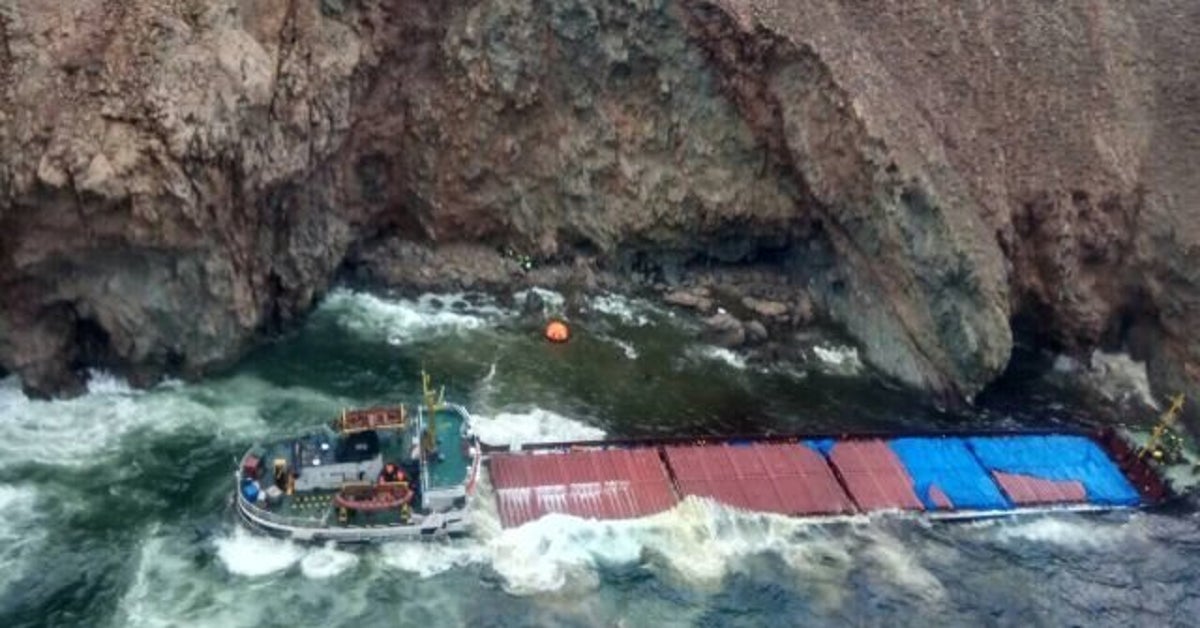 Μικρής έκτασης ρύπανση κοντά στο πλοίο που προσάραξε στη νησίδα ...